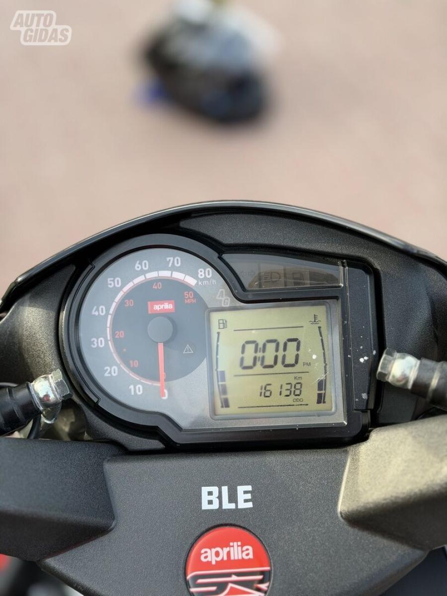 Aprilia SR 2014 Klaipėda, ar dzinēja tilpumu 0.05 L un nobraukumu 16 tūkst. km par 1799 €, foto 13 vietnē AUTOMOTO.COM.LV