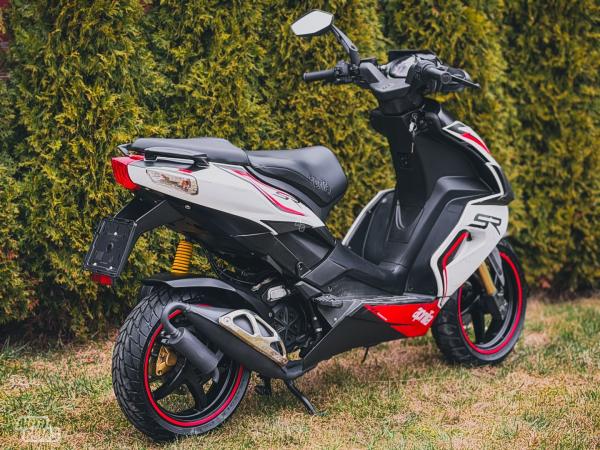 Aprilia SR 2015 Klaipėda, ar dzinēja tilpumu 0.00 L un nobraukumu 0 tūkst. km par 1449 €, foto 4 vietnē AUTOMOTO.COM.LV