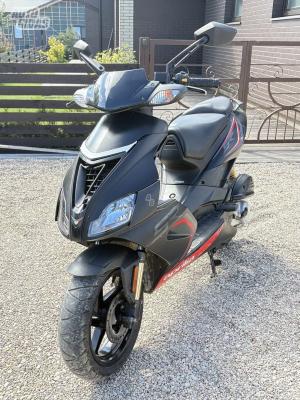 Aprilia SR 2015 in Radviliskis, with an engine capacity of 0.00 L and mileage of 0 thousand km for 1330 €, photo 1 on AUTOMOTO.COM.LV