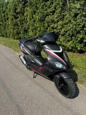 Aprilia SR 2015 in Kaunas, with an engine capacity of 50.00 L and mileage of 10 thousand km for 1650 €, photo  on AUTOMOTO.COM.LV