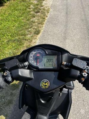 Aprilia SR 2015 in Kaunas, with an engine capacity of 50.00 L and mileage of 10 thousand km for 1650 €, photo 6 on AUTOMOTO.COM.LV