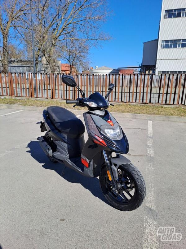 Aprilia SR 2016 Viļņa, ar dzinēja tilpumu 0.00 L un nobraukumu 0 tūkst. km par 1150 €, foto 1 vietnē AUTOMOTO.COM.LV