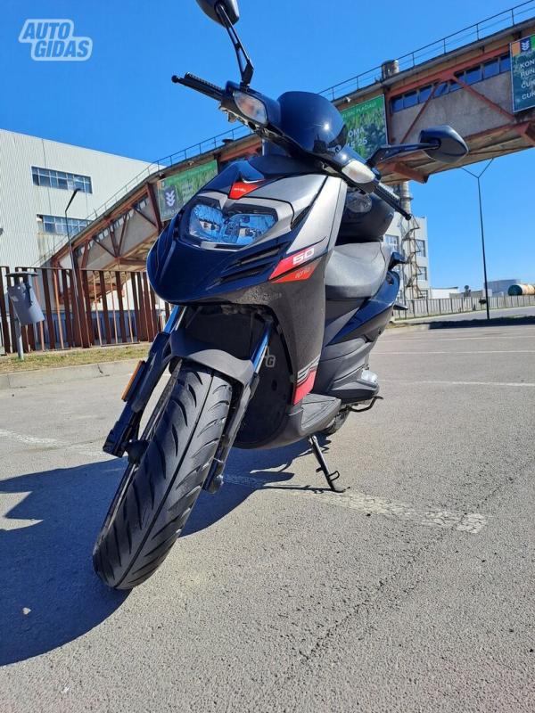 Aprilia SR 2016 Viļņa, ar dzinēja tilpumu 0.00 L un nobraukumu 0 tūkst. km par 1150 €, foto 4 vietnē AUTOMOTO.COM.LV