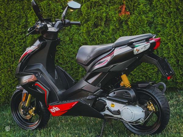 Aprilia SR 2016 in Klaipeda, with an engine capacity of 49.00 L and mileage of 9 thousand km for 1699 €, photo 3 on AUTOMOTO.COM.LV