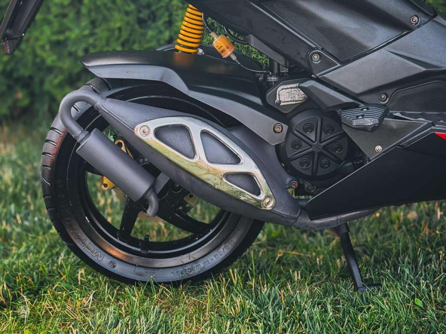 Aprilia SR 2016 in Klaipeda, with an engine capacity of 49.00 L and mileage of 9 thousand km for 1699 €, photo 8 on AUTOMOTO.COM.LV