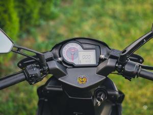 Aprilia SR 2016 in Klaipeda, with an engine capacity of 49.00 L and mileage of 9 thousand km for 1699 €, photo 11 on AUTOMOTO.COM.LV