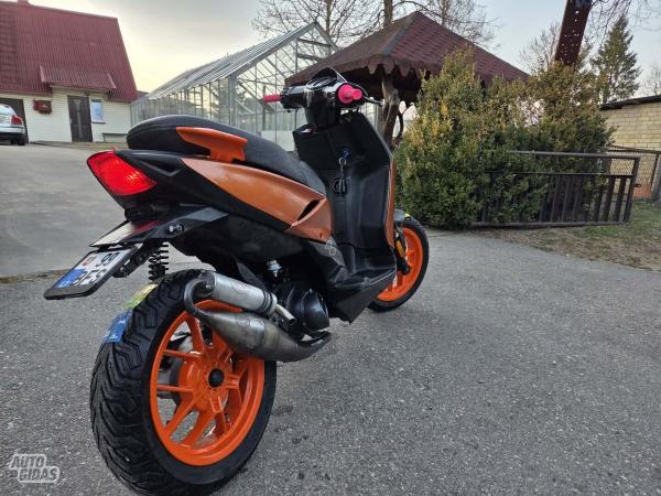 Aprilia SR 2017 in Vilnius, with an engine capacity of 0.00 L and mileage of 0 thousand km for 1550 €, photo 5 on AUTOMOTO.COM.LV
