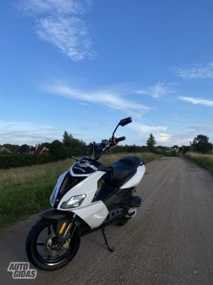 Aprilia SR 2017 Marijampole, ar dzinēja tilpumu 0.00 L un nobraukumu 0 tūkst. km par 1750 €, foto  vietnē AUTOMOTO.COM.LV
