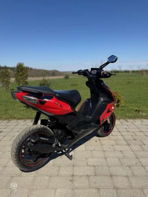 Aprilia SR 2017 Alīta, ar dzinēja tilpumu 49.00 L un nobraukumu 23 tūkst. km par 2000 €, foto 6 vietnē AUTOMOTO.COM.LV