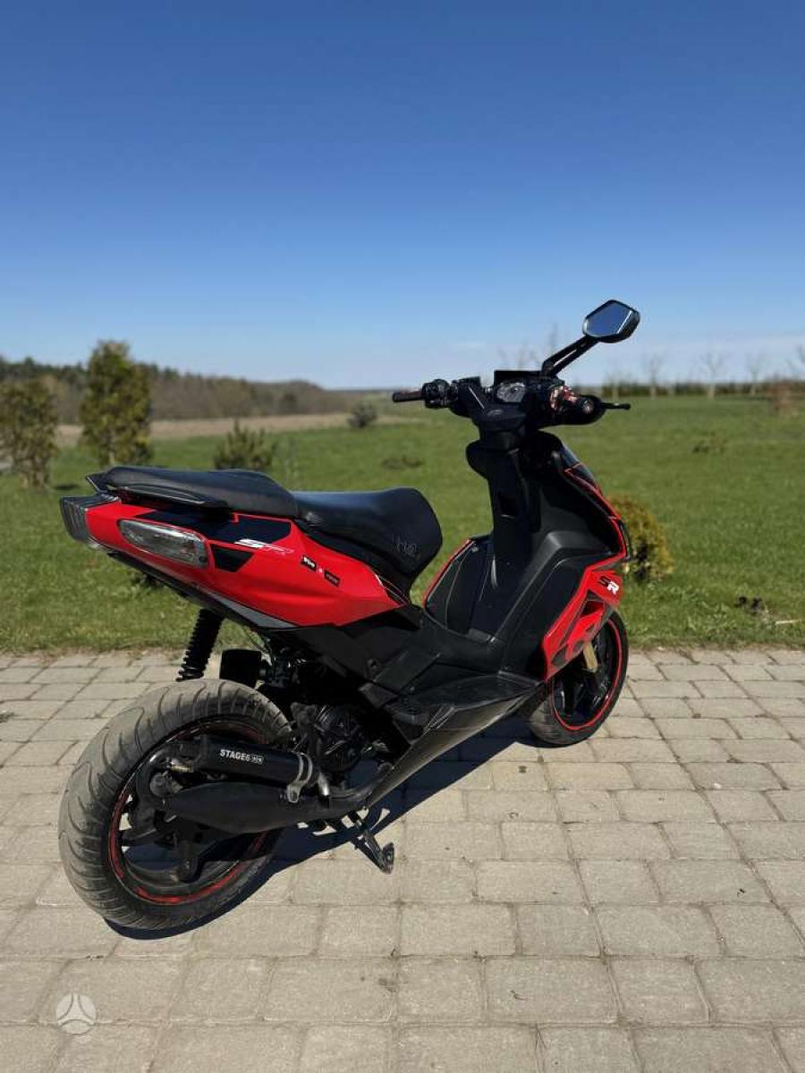 Aprilia SR 2017 Alīta, ar dzinēja tilpumu 49.00 L un nobraukumu 23 tūkst. km par 2000 €, foto 6 vietnē AUTOMOTO.COM.LV