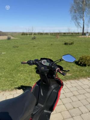 Aprilia SR 2017 Alīta, ar dzinēja tilpumu 49.00 L un nobraukumu 23 tūkst. km par 2000 €, foto 7 vietnē AUTOMOTO.COM.LV