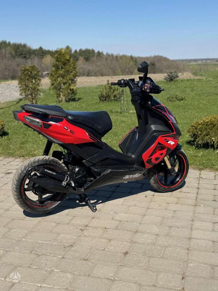 Aprilia SR 2017 Alīta, ar dzinēja tilpumu 49.00 L un nobraukumu 23 tūkst. km par 2000 €, foto 8 vietnē AUTOMOTO.COM.LV