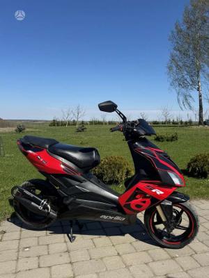 Aprilia SR 2017 Alīta, ar dzinēja tilpumu 49.00 L un nobraukumu 23 tūkst. km par 2000 €, foto 9 vietnē AUTOMOTO.COM.LV