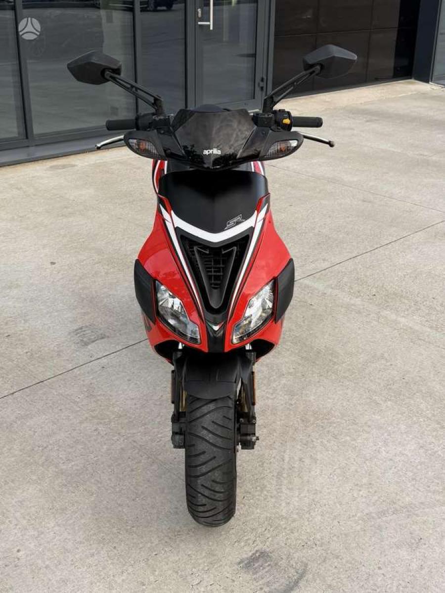 Aprilia SR 2017 Panevēža, ar dzinēja tilpumu 50.00 L un nobraukumu 7 tūkst. km par 1850 €, foto 6 vietnē AUTOMOTO.COM.LV