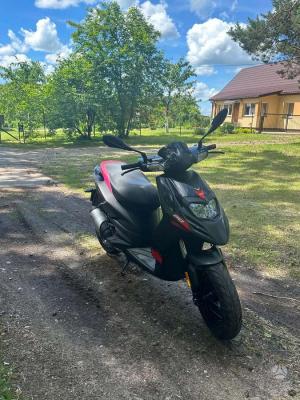 Aprilia SR 2018 in Kaunas, with an engine capacity of 49.00 L and mileage of 9 thousand km for 1350 €, photo  on AUTOMOTO.COM.LV