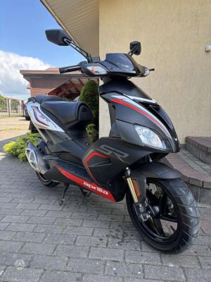 Aprilia SR 2018 in Klaipeda, with an engine capacity of 50.00 L and mileage of 7 thousand km for 1650 €, photo  on AUTOMOTO.COM.LV