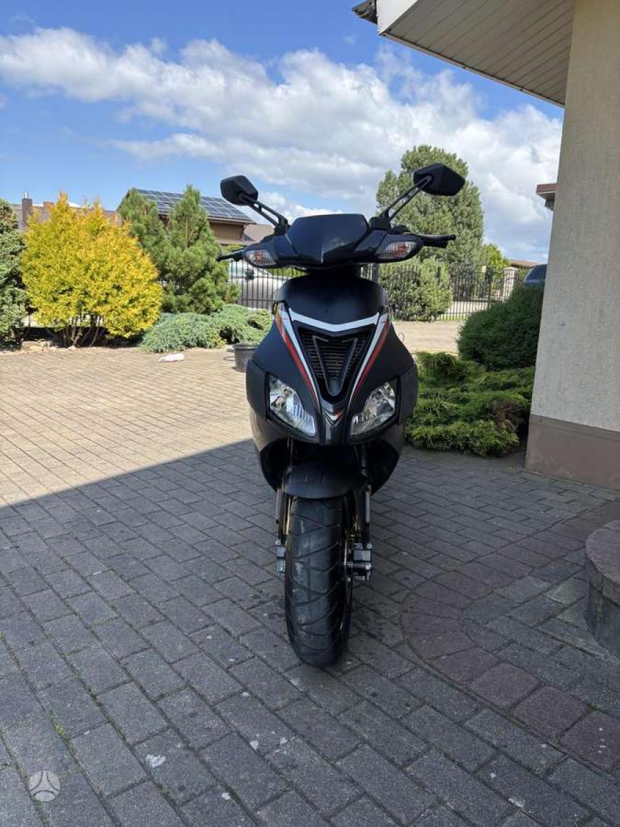 Aprilia SR 2018 in Klaipeda, with an engine capacity of 50.00 L and mileage of 7 thousand km for 1650 €, photo 7 on AUTOMOTO.COM.LV