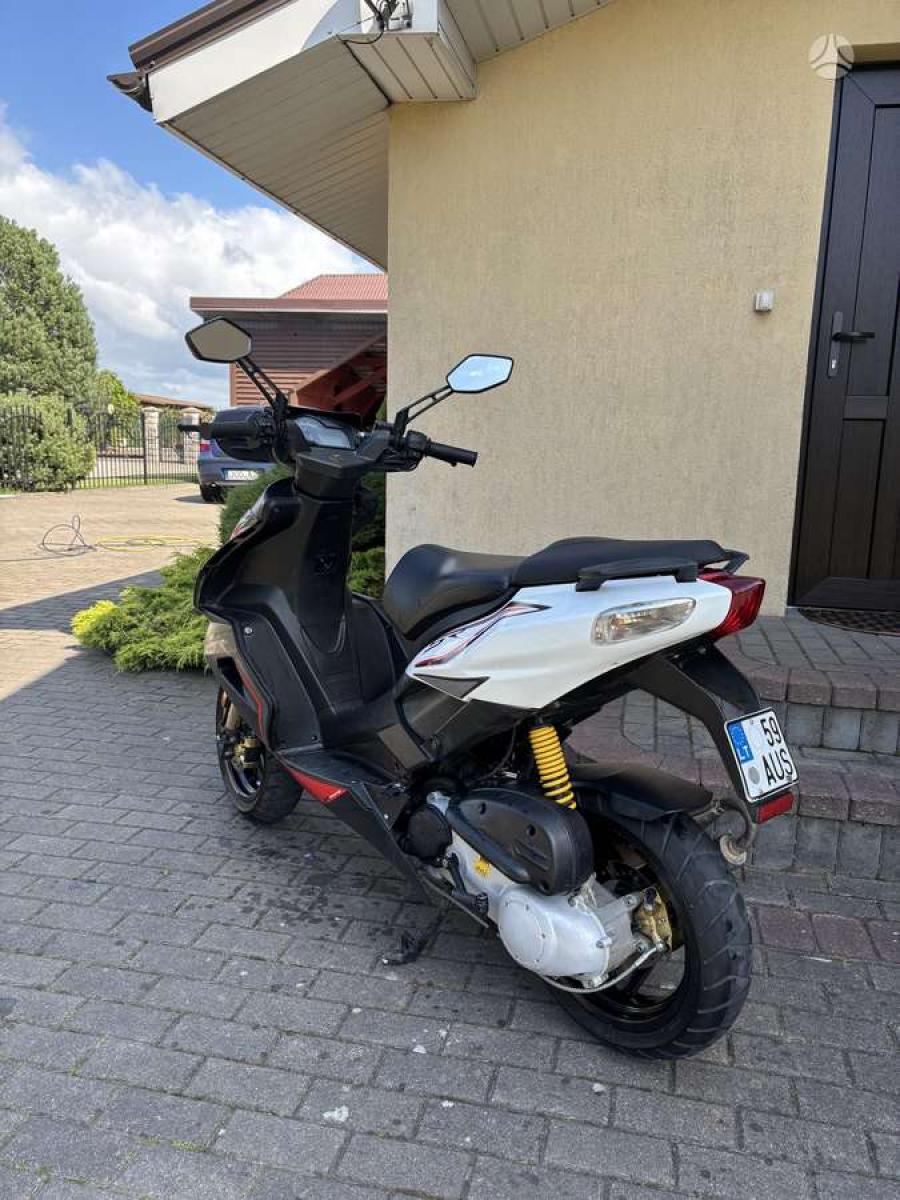 Aprilia SR 2018 in Klaipeda, with an engine capacity of 50.00 L and mileage of 7 thousand km for 1650 €, photo 8 on AUTOMOTO.COM.LV