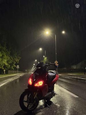 Aprilia SR 2018 in Silute, with an engine capacity of 49.00 L and mileage of 14 thousand km for 1900 €, photo  on AUTOMOTO.COM.LV