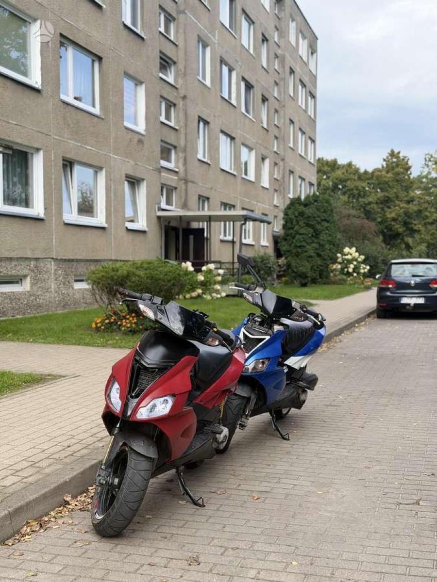 Aprilia SR 2018 in Silute, with an engine capacity of 49.00 L and mileage of 14 thousand km for 1900 €, photo 3 on AUTOMOTO.COM.LV