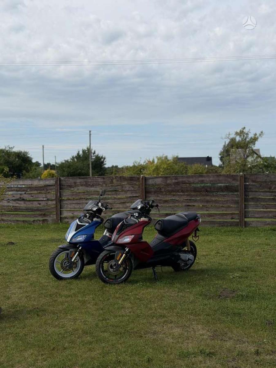 Aprilia SR 2018 in Silute, with an engine capacity of 49.00 L and mileage of 14 thousand km for 1900 €, photo 4 on AUTOMOTO.COM.LV