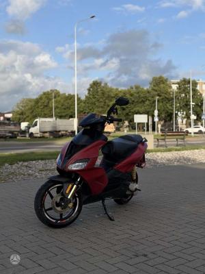 Aprilia SR 2018 in Silute, with an engine capacity of 49.00 L and mileage of 14 thousand km for 1900 €, photo 5 on AUTOMOTO.COM.LV