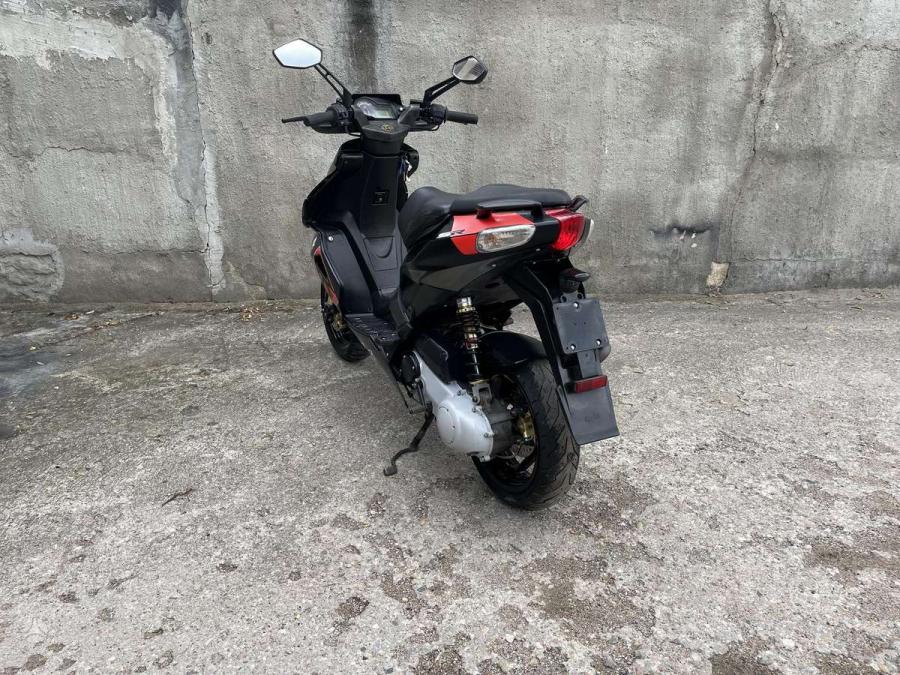 Aprilia SR 2019 in Vilnius, with an engine capacity of 49.00 L and mileage of 6 thousand km for 2050 €, photo 1 on AUTOMOTO.COM.LV