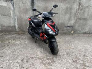 Aprilia SR 2019 in Vilnius, with an engine capacity of 49.00 L and mileage of 6 thousand km for 2050 €, photo 4 on AUTOMOTO.COM.LV