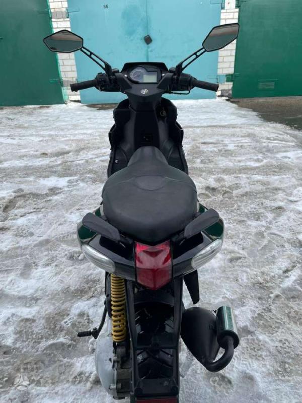 Aprilia SR 2020 in Kaunas, with an engine capacity of 50.00 L and mileage of 18 thousand km for 1750 €, photo 5 on AUTOMOTO.COM.LV