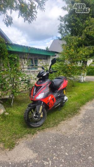 Aprilia SR 2020 Druskininkai, ar dzinēja tilpumu 0.05 L un nobraukumu 7 tūkst. km par 2250 €, foto  vietnē AUTOMOTO.COM.LV