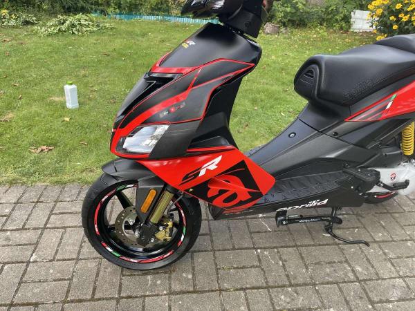 Aprilia SR 2020 Kauņa, ar dzinēja tilpumu 49.00 L un nobraukumu 15 tūkst. km par 1850 €, foto 9 vietnē AUTOMOTO.COM.LV