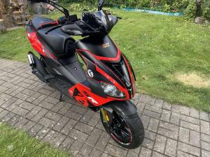 Aprilia SR 2020 Kauņa, ar dzinēja tilpumu 49.00 L un nobraukumu 15 tūkst. km par 1850 €, foto 11 vietnē AUTOMOTO.COM.LV
