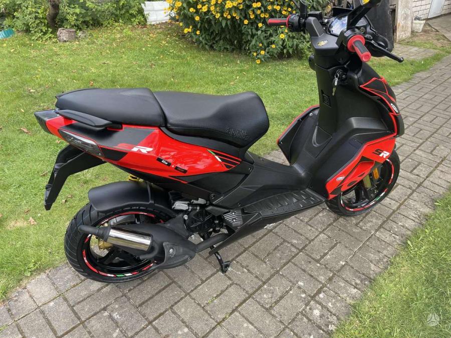 Aprilia SR 2020 Kauņa, ar dzinēja tilpumu 49.00 L un nobraukumu 15 tūkst. km par 1850 €, foto 14 vietnē AUTOMOTO.COM.LV