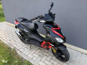 Aprilia SR 2020 in Utena, with an engine capacity of 49.00 L and mileage of 14 thousand km for 1650 €, photo 5 on AUTOMOTO.COM.LV