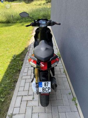 Aprilia SR 2020 in Utena, with an engine capacity of 49.00 L and mileage of 14 thousand km for 1650 €, photo 7 on AUTOMOTO.COM.LV