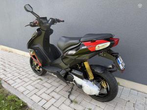 Aprilia SR 2020 in Utena, with an engine capacity of 49.00 L and mileage of 14 thousand km for 1650 €, photo 9 on AUTOMOTO.COM.LV