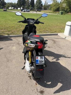 Aprilia SR 2020 in Salcininkai, with an engine capacity of 49.00 L and mileage of 6 thousand km for 2100 €, photo 5 on AUTOMOTO.COM.LV