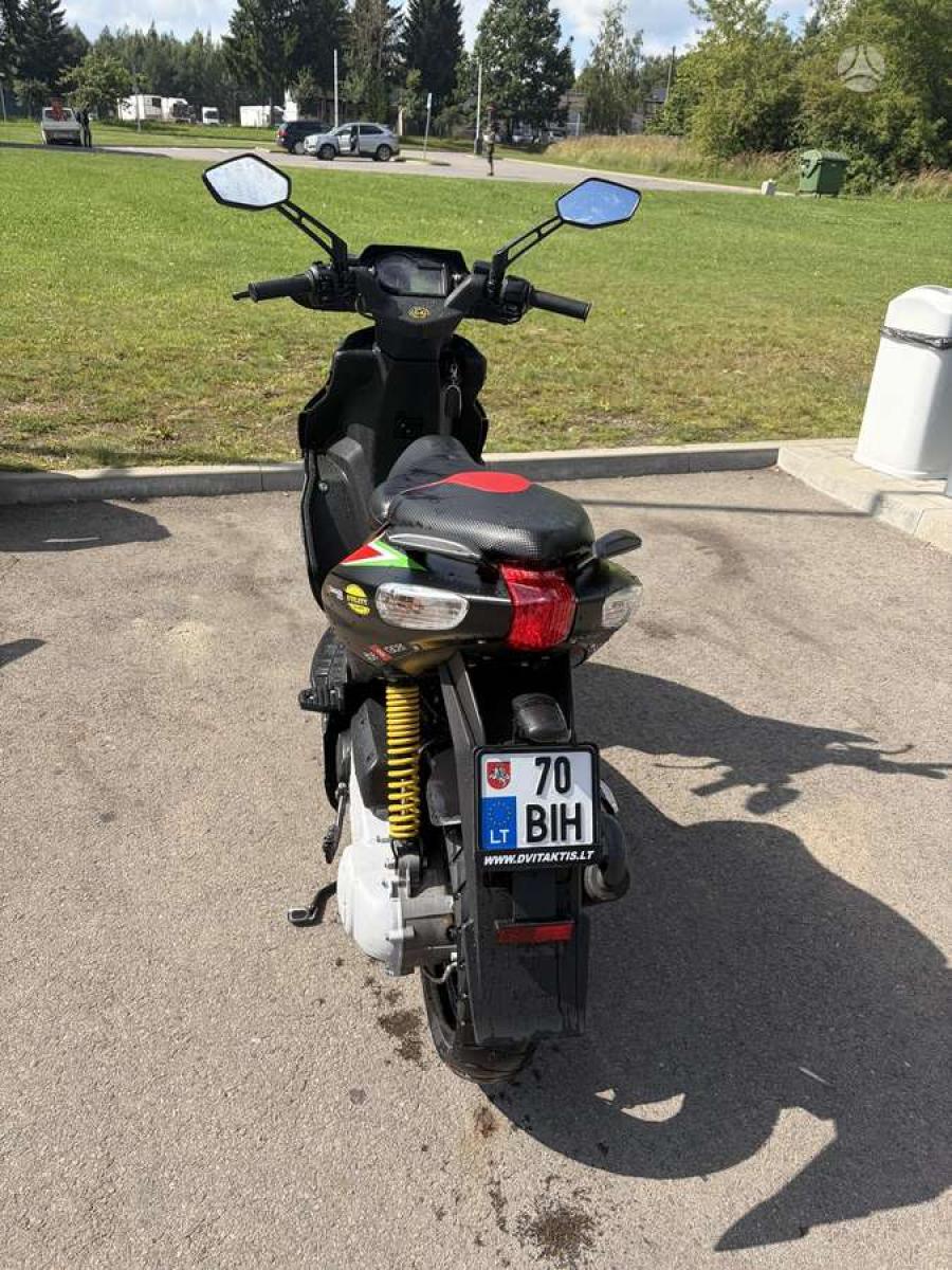 Aprilia SR 2020 in Salcininkai, with an engine capacity of 49.00 L and mileage of 6 thousand km for 2100 €, photo 5 on AUTOMOTO.COM.LV