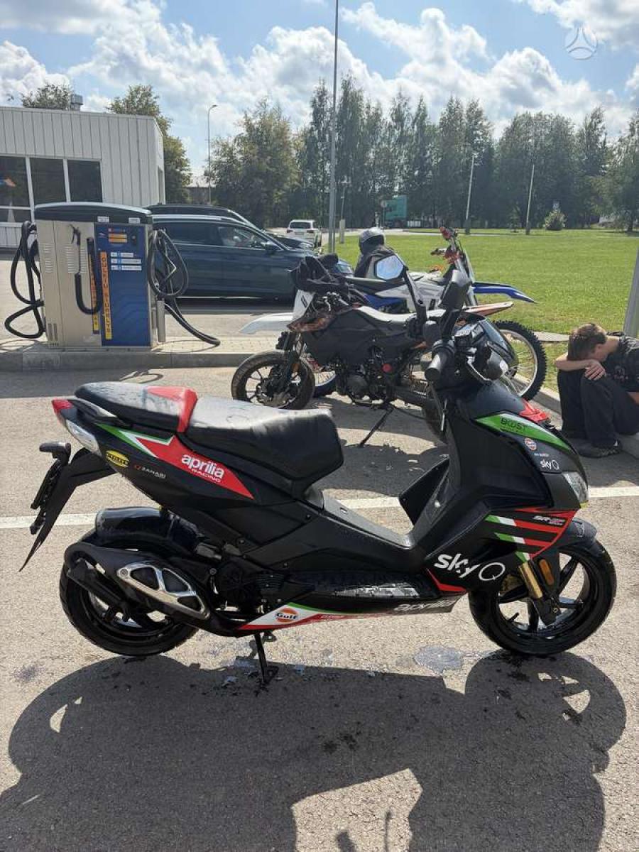Aprilia SR 2020 in Salcininkai, with an engine capacity of 49.00 L and mileage of 6 thousand km for 2100 €, photo 6 on AUTOMOTO.COM.LV