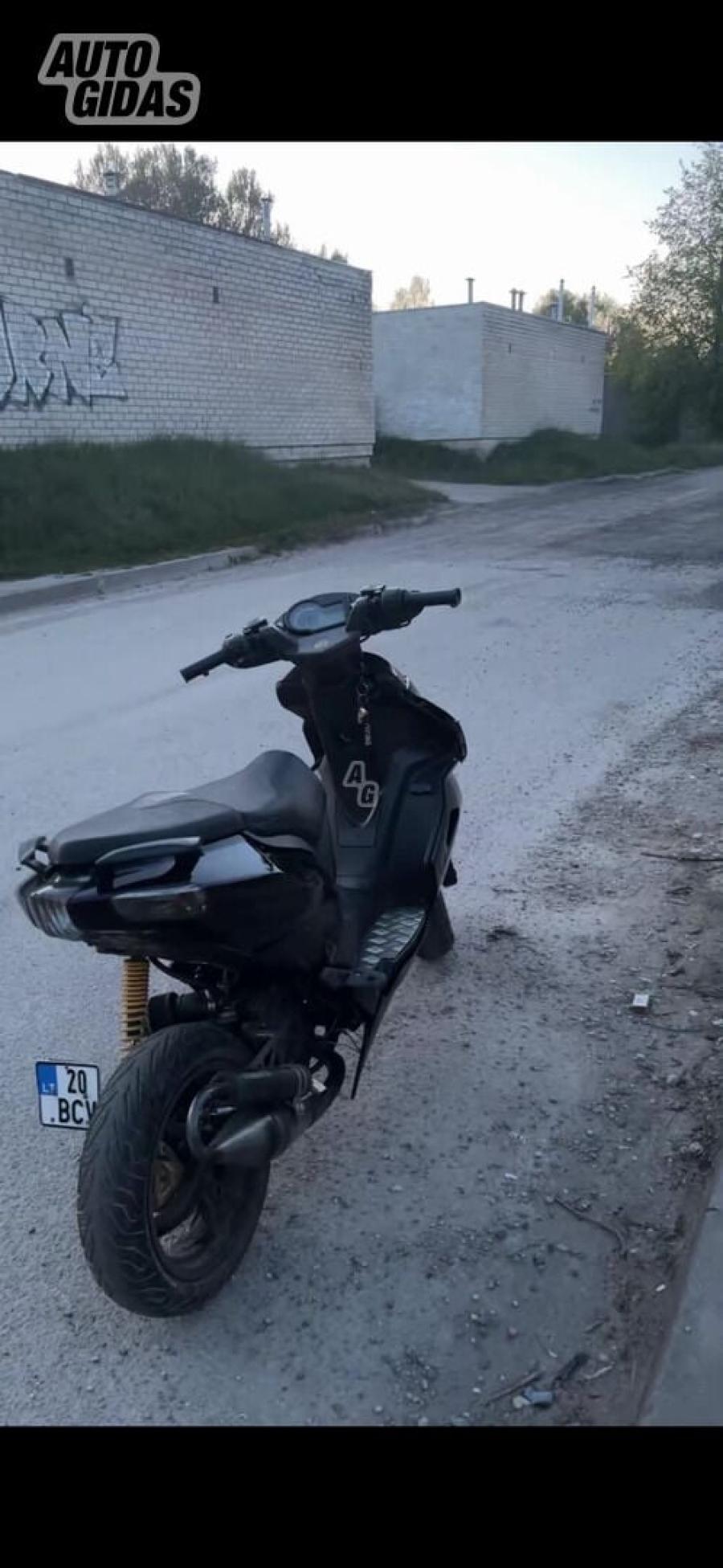 Aprilia SR 2020 Palanga, ar dzinēja tilpumu 0.00 L un nobraukumu 0 tūkst. km par 1600 €, foto 8 vietnē AUTOMOTO.COM.LV