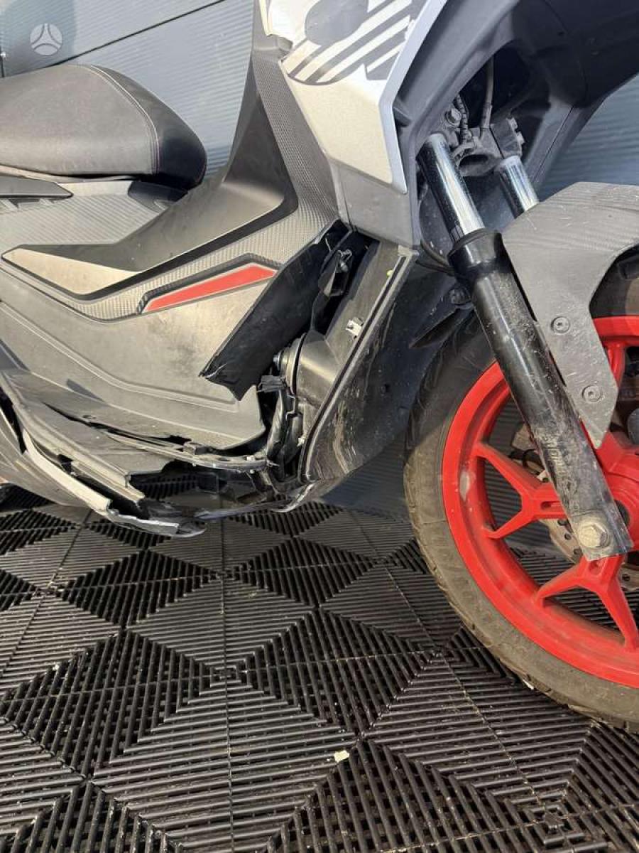 Aprilia SR 2022 in Taurage, with an engine capacity of 0.13 L and mileage of 40 thousand km for 1350 €, photo 2 on AUTOMOTO.COM.LV