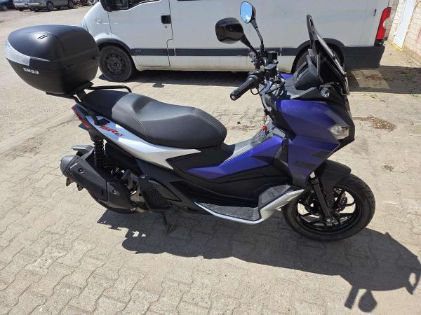 Aprilia SR 2022 Viļņa, ar dzinēja tilpumu 0.13 L un nobraukumu 8 tūkst. km par 2450 €, foto 1 vietnē AUTOMOTO.COM.LV