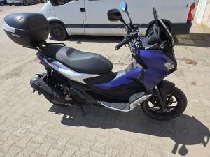 Aprilia SR 2022 Viļņa, ar dzinēja tilpumu 0.13 L un nobraukumu 8 tūkst. km par 2450 €, foto  vietnē AUTOMOTO.COM.LV