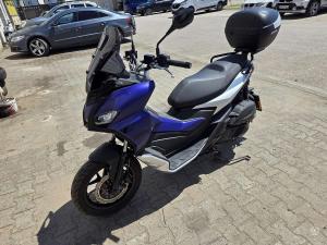 Aprilia SR 2022 in Vilnius, with an engine capacity of 0.13 L and mileage of 8 thousand km for 2450 €, photo 5 on AUTOMOTO.COM.LV