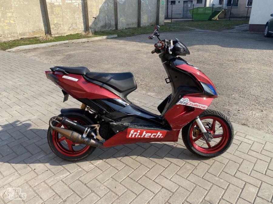 Sarkans Aprilia SR 2007 Marijampole, ar dzinēja tilpumu 0.05 L un nobraukumu 0 tūkst. km par 1200 €, foto 6 vietnē AUTOMOTO.COM.LV