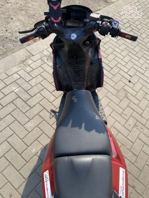 Sarkans Aprilia SR 2007 Marijampole, ar dzinēja tilpumu 0.05 L un nobraukumu 0 tūkst. km par 1200 €, foto 7 vietnē AUTOMOTO.COM.LV