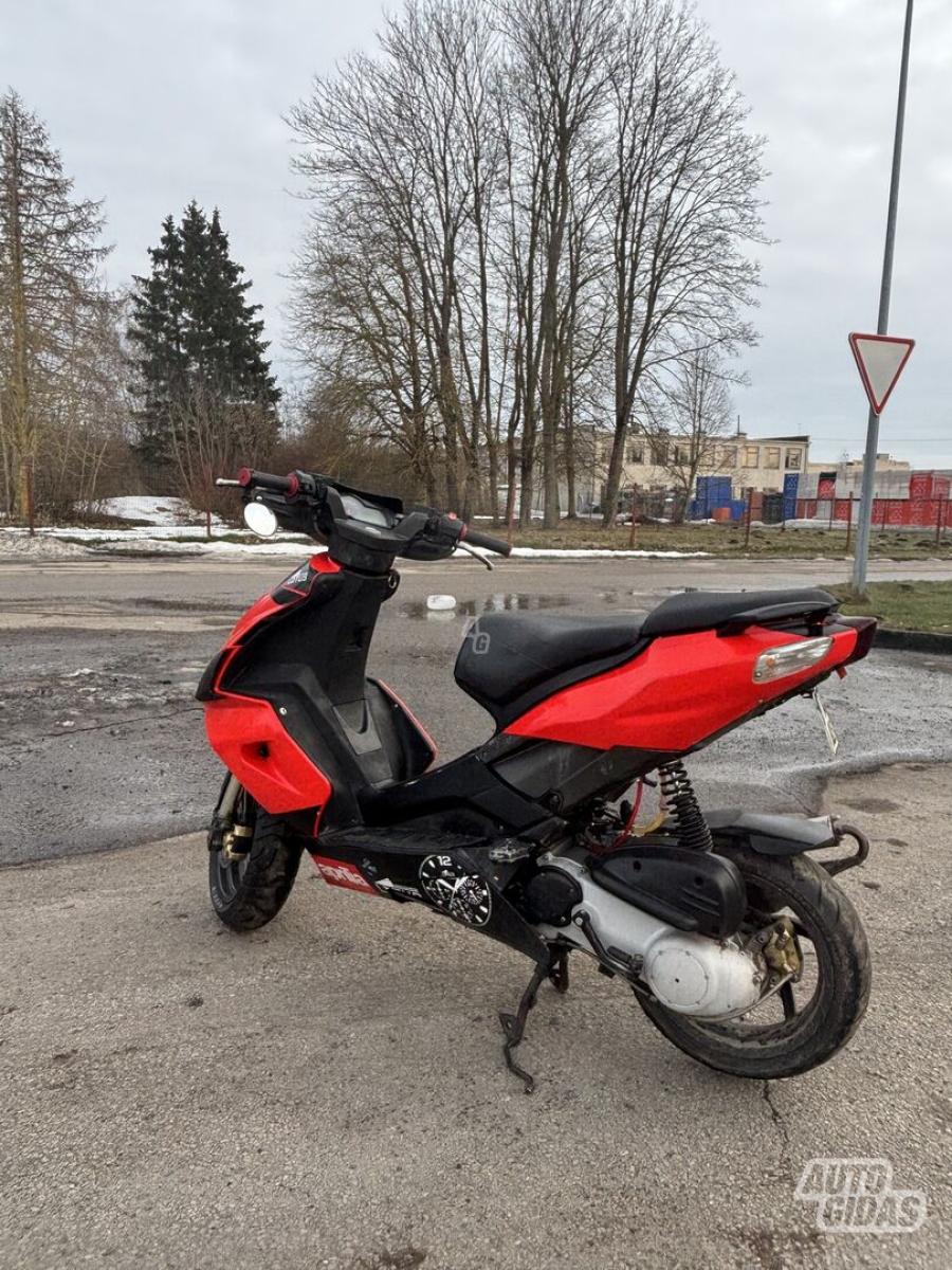 Sarkans Aprilia SR 2008 Radviliškis, ar dzinēja tilpumu 0.00 L un nobraukumu 0 tūkst. km par 1300 €, foto 3 vietnē AUTOMOTO.COM.LV