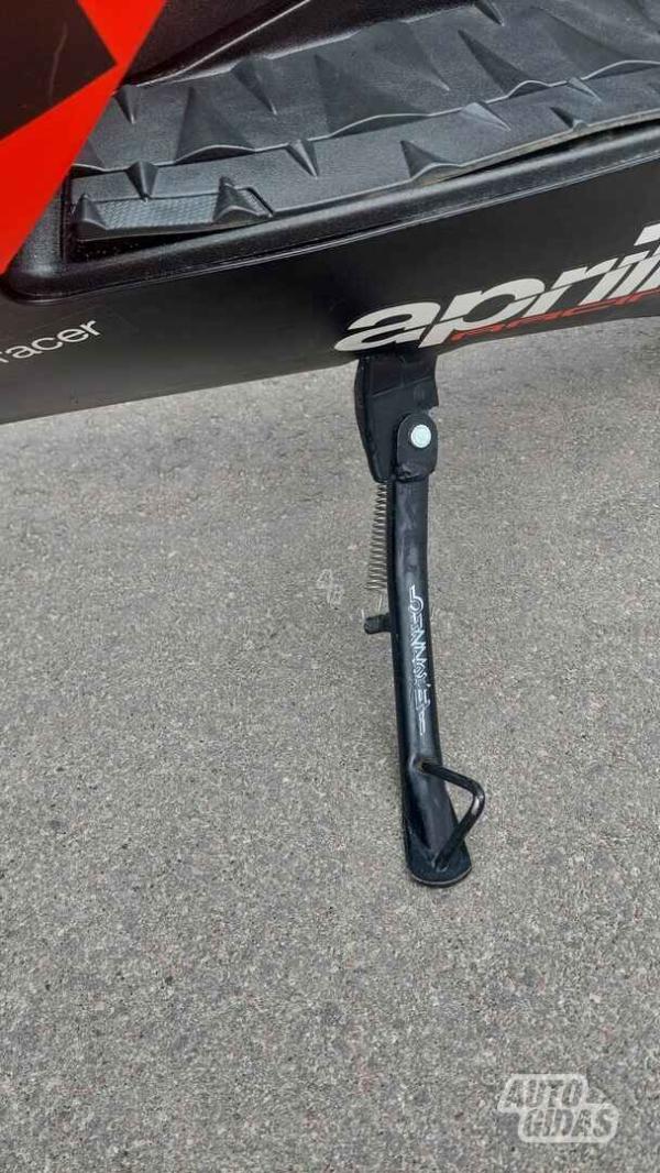 Sarkans Aprilia SR 2019 Mažeikiai, ar dzinēja tilpumu 0.05 L un nobraukumu 11 tūkst. km par 1690 €, foto 5 vietnē AUTOMOTO.COM.LV
