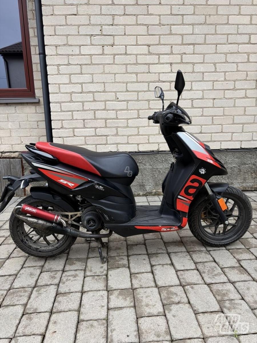 Red Aprilia SR 2020 in Gargzdai, with an engine capacity of 0.00 L and mileage of 17 thousand km for 1700 €, photo 4 on AUTOMOTO.COM.LV