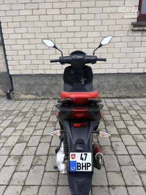 Red Aprilia SR 2020 in Gargzdai, with an engine capacity of 0.00 L and mileage of 17 thousand km for 1700 €, photo 6 on AUTOMOTO.COM.LV